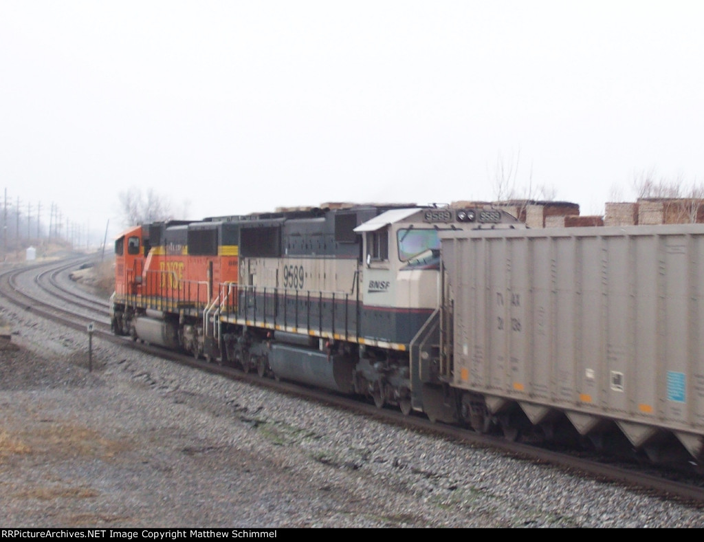 BNSF 9589